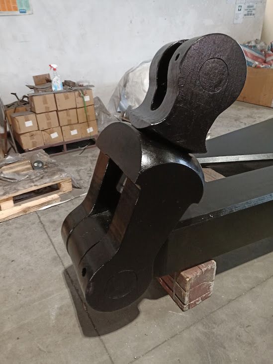 Neptunia Swivel Crown Shackle | Posidonia Accessories